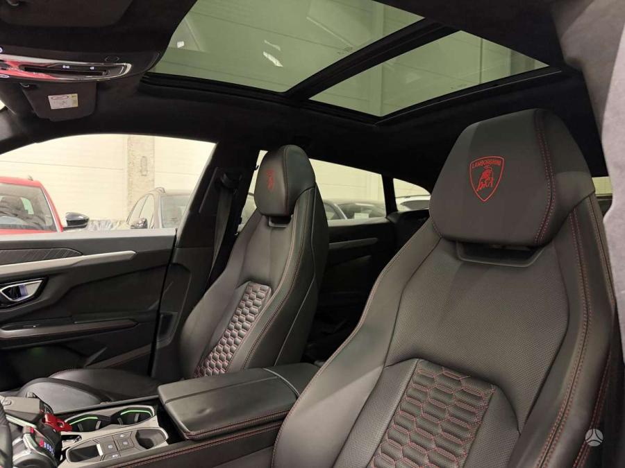 Zils Lamborghini Urus 2019 Viļņa, ar dzinēja tilpumu 4.00 L un nobraukumu 121 tūkst. km par 225000 €, foto 20 vietnē AUTOMOTO.COM.LV