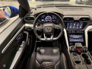Zils Lamborghini Urus 2019 Viļņa, ar dzinēja tilpumu 4.00 L un nobraukumu 121 tūkst. km par 225000 €, foto 22 vietnē AUTOMOTO.COM.LV