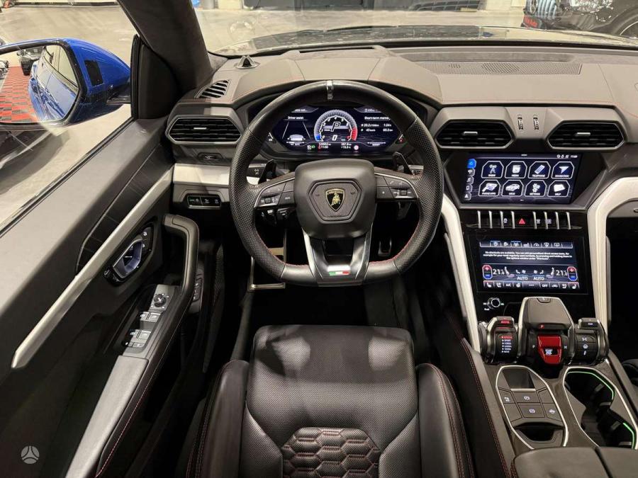 Zils Lamborghini Urus 2019 Viļņa, ar dzinēja tilpumu 4.00 L un nobraukumu 121 tūkst. km par 225000 €, foto 22 vietnē AUTOMOTO.COM.LV