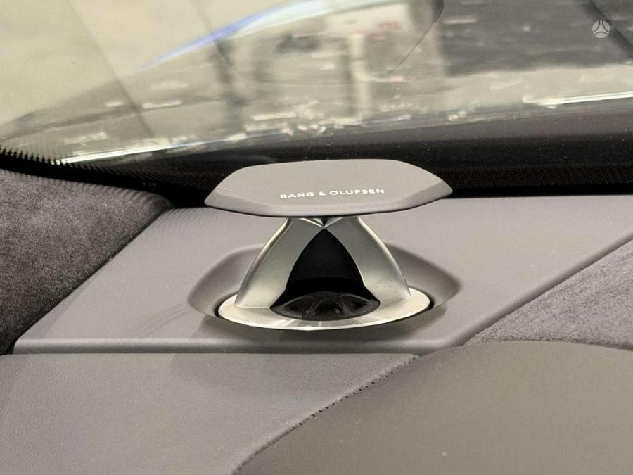Zils Lamborghini Urus 2019 Viļņa, ar dzinēja tilpumu 4.00 L un nobraukumu 121 tūkst. km par 225000 €, foto 25 vietnē AUTOMOTO.COM.LV