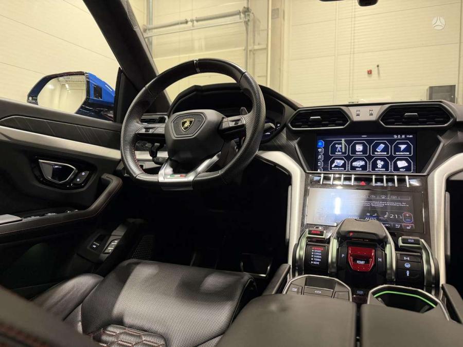 Zils Lamborghini Urus 2019 Viļņa, ar dzinēja tilpumu 4.00 L un nobraukumu 121 tūkst. km par 225000 €, foto 28 vietnē AUTOMOTO.COM.LV