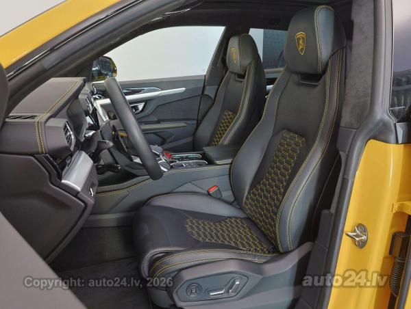 Lamborghini Urus 2020 in Tallinn, with an engine capacity of 4.00 L and mileage of 36 thousand km for 239000 €, photo 8 on AUTOMOTO.COM.LV