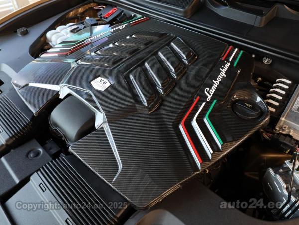 Lamborghini Urus 2024 in Tallinn, with an engine capacity of 4.00 L and mileage of 5 thousand km for 329000 €, photo 11 on AUTOMOTO.COM.LV
