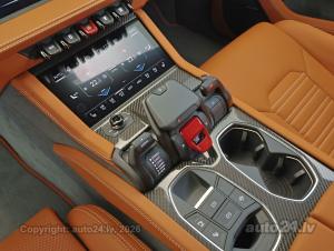 Lamborghini Urus 2026 in Tallinn, with an engine capacity of 4.00 L and mileage of 0 thousand km for 356735 €, photo 9 on AUTOMOTO.COM.LV