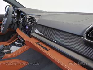 Lamborghini Urus 2026 in Tallinn, with an engine capacity of 4.00 L and mileage of 0 thousand km for 356735 €, photo 15 on AUTOMOTO.COM.LV