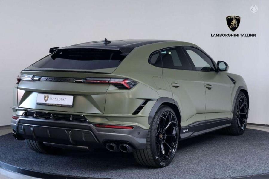 Zaļš Lamborghini Urus 2024 Tallina, ar dzinēja tilpumu 4.00 L un nobraukumu 39 tūkst. km par 319000 €, foto 3 vietnē AUTOMOTO.COM.LV