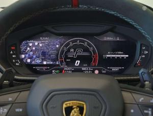 Zaļš Lamborghini Urus 2024 Tallina, ar dzinēja tilpumu 4.00 L un nobraukumu 39 tūkst. km par 319000 €, foto 7 vietnē AUTOMOTO.COM.LV