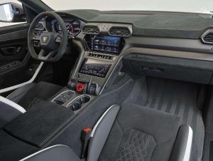 Zaļš Lamborghini Urus 2024 Tallina, ar dzinēja tilpumu 4.00 L un nobraukumu 39 tūkst. km par 319000 €, foto 12 vietnē AUTOMOTO.COM.LV