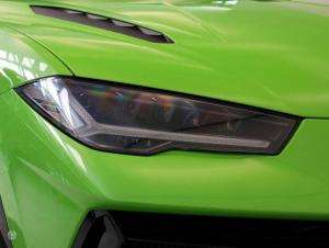 Zaļš Lamborghini Urus 2024 Tallina, ar dzinēja tilpumu 4.00 L un nobraukumu 0 tūkst. km par 305000 €, foto 19 vietnē AUTOMOTO.COM.LV