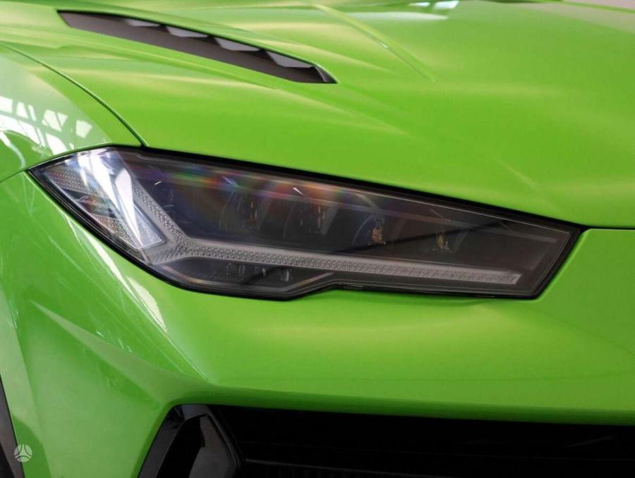 Zaļš Lamborghini Urus 2024 Tallina, ar dzinēja tilpumu 4.00 L un nobraukumu 0 tūkst. km par 305000 €, foto 19 vietnē AUTOMOTO.COM.LV