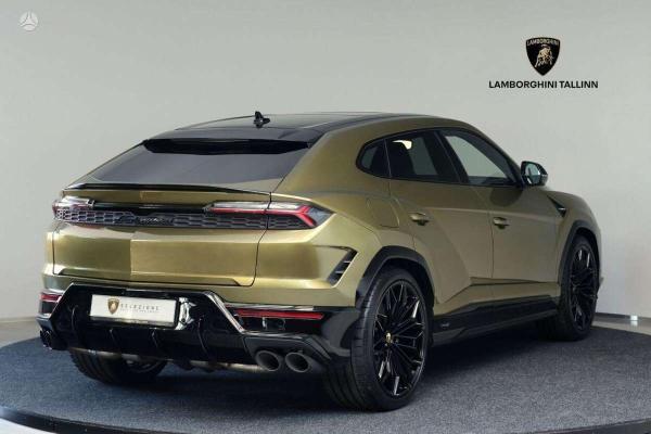 Lamborghini Urus 2026 in Tallinn on AUTOMOTO.COM.LV Green Lamborghini Urus 2026 in Tallinn, with an engine capacity of 4.00 L and mileage of 0 thousand km for 366778 €, photo 3 on AUTOMOTO.COM.LV