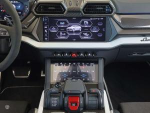 Zaļš Lamborghini Urus 2026 Tallina, ar dzinēja tilpumu 4.00 L un nobraukumu 0 tūkst. km par 366778 €, foto 14 vietnē AUTOMOTO.COM.LV