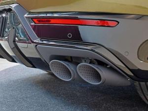 Zaļš Lamborghini Urus 2026 Tallina, ar dzinēja tilpumu 4.00 L un nobraukumu 0 tūkst. km par 366778 €, foto 19 vietnē AUTOMOTO.COM.LV