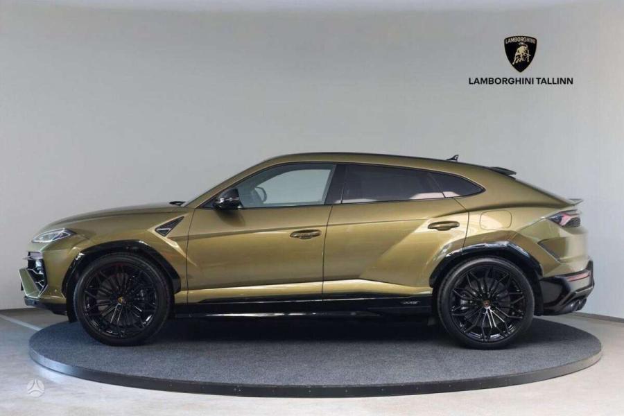 Zaļš Lamborghini Urus 2026 Tallina, ar dzinēja tilpumu 4.00 L un nobraukumu 0 tūkst. km par 366778 €, foto 20 vietnē AUTOMOTO.COM.LV