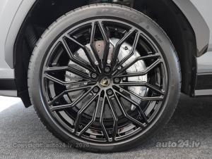 Grey Lamborghini Urus 2026 in Tallinn, with an engine capacity of 4.00 L and mileage of 0 thousand km for 345960 €, photo 17 on AUTOMOTO.COM.LV