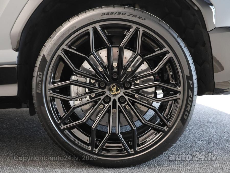 Grey Lamborghini Urus 2026 in Tallinn, with an engine capacity of 4.00 L and mileage of 0 thousand km for 345960 €, photo 18 on AUTOMOTO.COM.LV