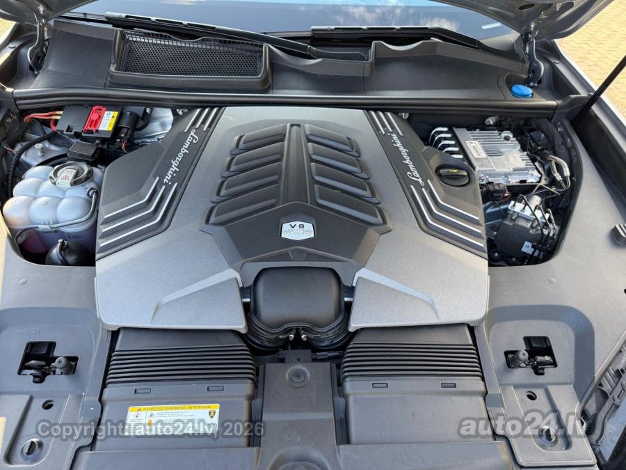 Pelēks Lamborghini Urus 2023 Tallina, ar dzinēja tilpumu 4.00 L un nobraukumu 40 tūkst. km par 247000 €, foto 17 vietnē AUTOMOTO.COM.LV