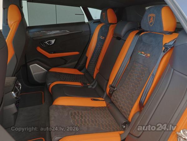 Oranžs Lamborghini Urus 2022 Tallina, ar dzinēja tilpumu 4.00 L un nobraukumu 43 tūkst. km par 249000 €, foto 8 vietnē AUTOMOTO.COM.LV