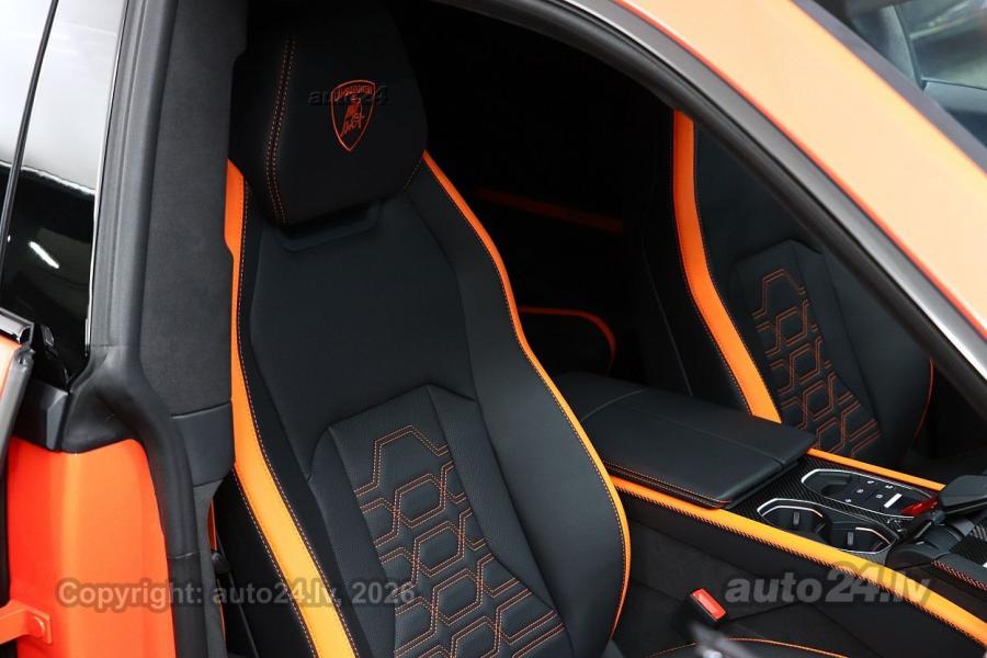 Orange Lamborghini Urus 2026 in Tallinn, with an engine capacity of 4.00 L and mileage of 38 thousand km for 375000 €, photo 10 on AUTOMOTO.COM.LV