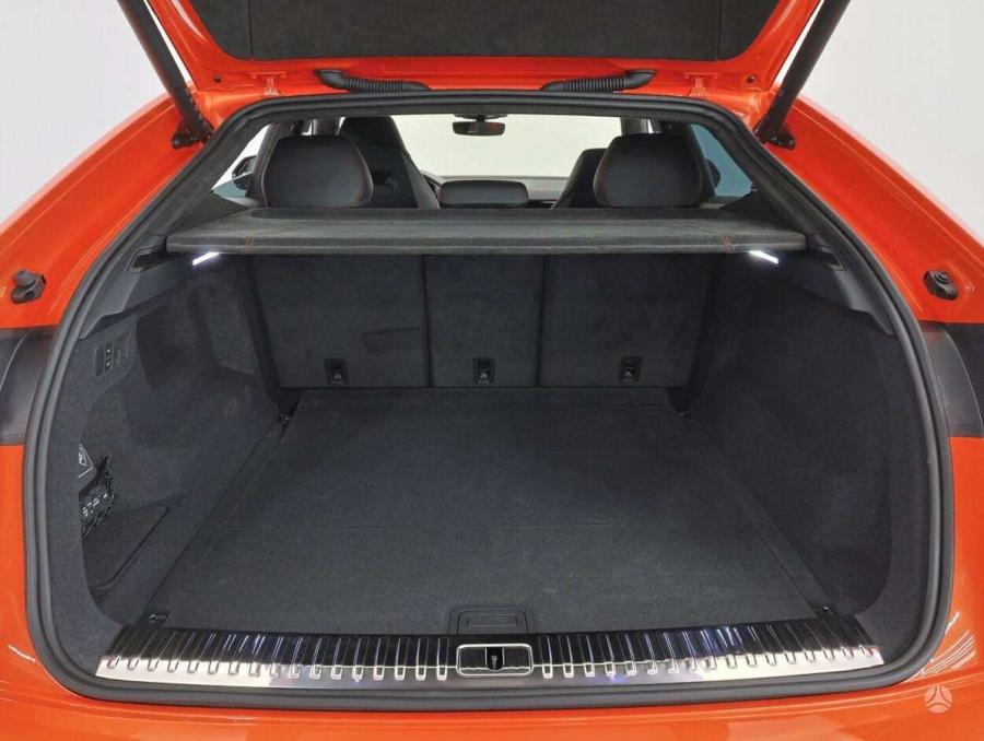 Oranžs Lamborghini Urus 2025 Tallina, ar dzinēja tilpumu 4.00 L un nobraukumu 6 tūkst. km par 330000 €, foto 10 vietnē AUTOMOTO.COM.LV