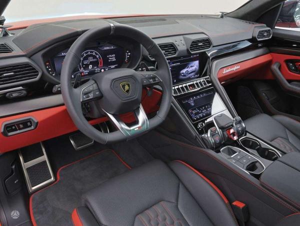 Oranžs Lamborghini Urus 2025 Tallina, ar dzinēja tilpumu 4.00 L un nobraukumu 6 tūkst. km par 330000 €, foto 10 vietnē AUTOMOTO.COM.LV