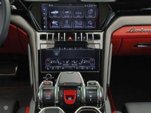 Oranžs Lamborghini Urus 2025 Tallina, ar dzinēja tilpumu 4.00 L un nobraukumu 6 tūkst. km par 330000 €, foto 12 vietnē AUTOMOTO.COM.LV