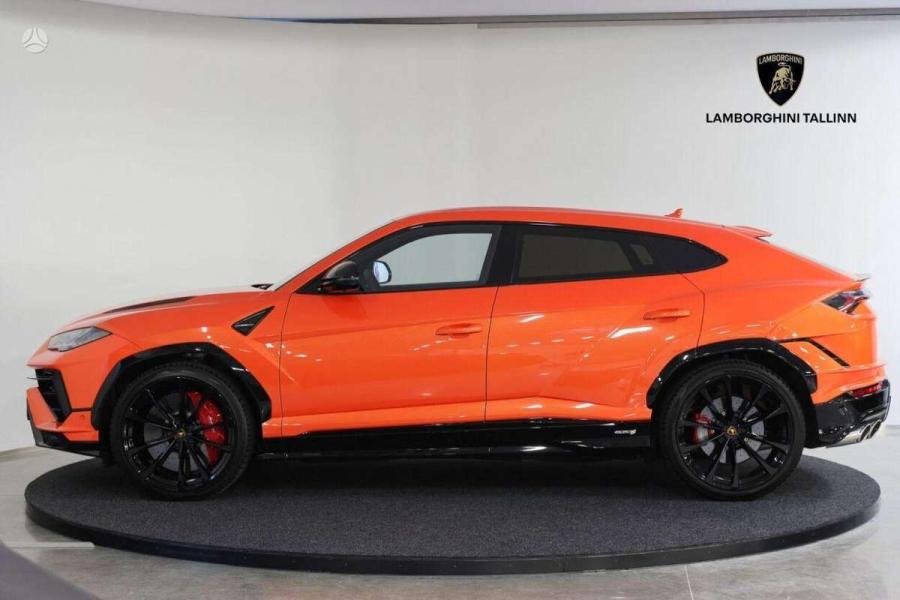 Oranžs Lamborghini Urus 2025 Tallina, ar dzinēja tilpumu 4.00 L un nobraukumu 6 tūkst. km par 330000 €, foto 19 vietnē AUTOMOTO.COM.LV
