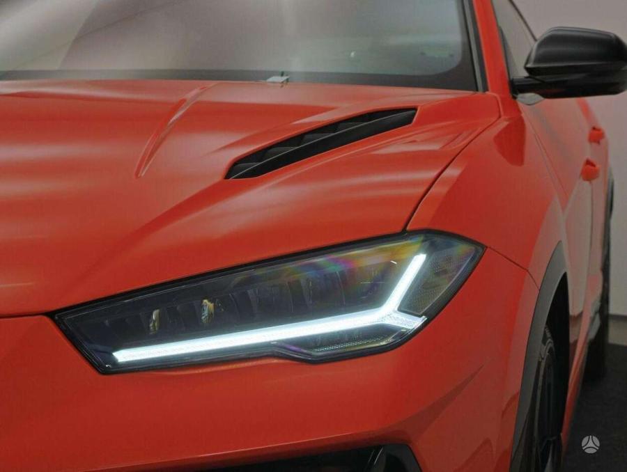 Oranžs Lamborghini Urus 2025 Tallina, ar dzinēja tilpumu 4.00 L un nobraukumu 6 tūkst. km par 330000 €, foto 20 vietnē AUTOMOTO.COM.LV