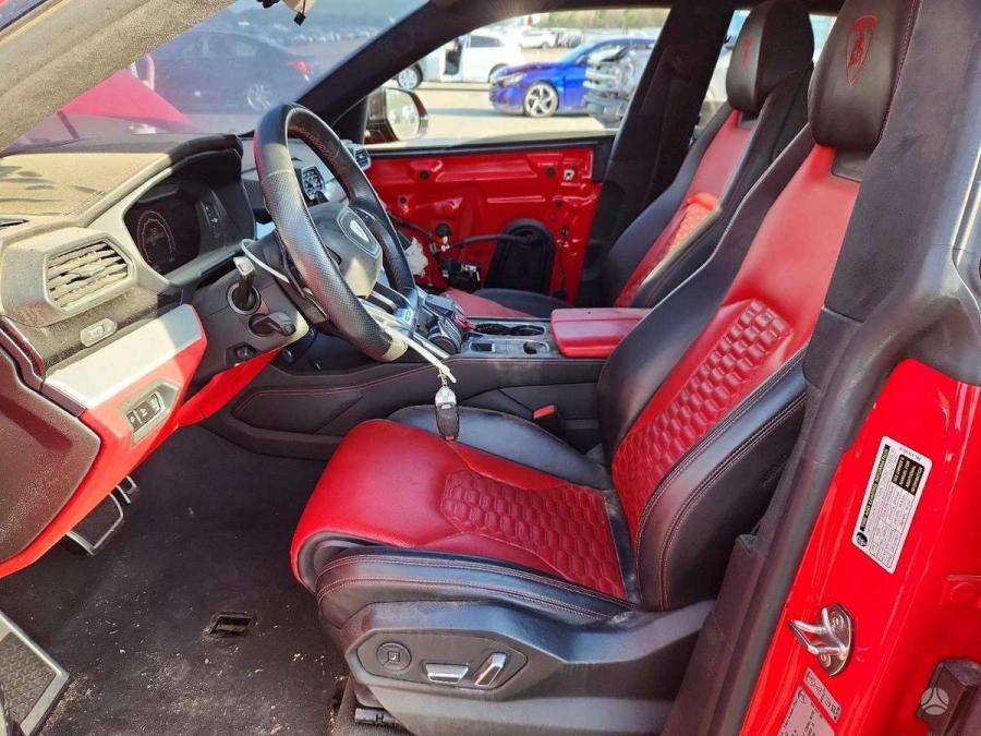Sarkans Lamborghini Urus 2019 Kauņa, ar dzinēja tilpumu 4.00 L un nobraukumu 55 tūkst. km par 94900 €, foto 8 vietnē AUTOMOTO.COM.LV