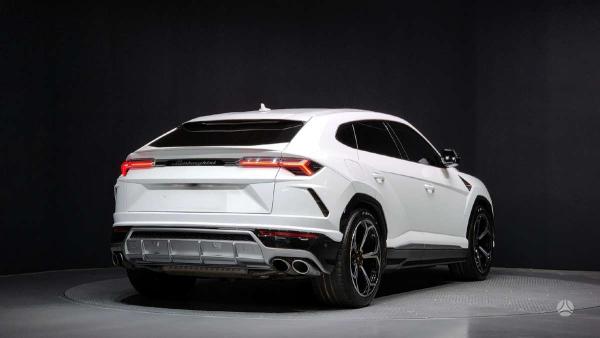 Balts Lamborghini Urus 2020 Viļņa, ar dzinēja tilpumu 4.00 L un nobraukumu 83 tūkst. km par 181000 €, foto 2 vietnē AUTOMOTO.COM.LV