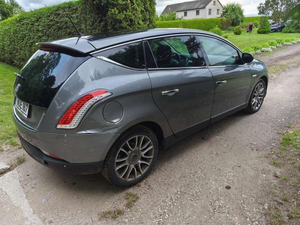 Grey Lancia Dedra 2009 in Sakiai, with an engine capacity of 2.00 L and mileage of 310 thousand km for 1500 €, photo 3 on AUTOMOTO.COM.LV