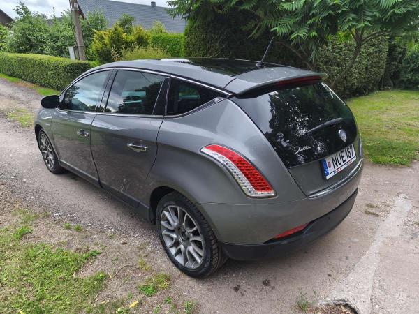 Grey Lancia Dedra 2009 in Sakiai, with an engine capacity of 2.00 L and mileage of 310 thousand km for 1500 €, photo 4 on AUTOMOTO.COM.LV