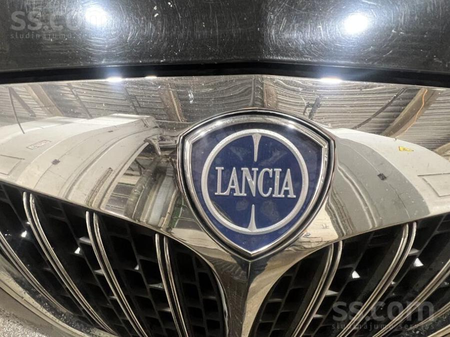Black Lancia Delta 2010 in Riga, with an engine capacity of 1.90 L and mileage of 244 thousand km for 2900 €, photo 13 on AUTOMOTO.COM.LV