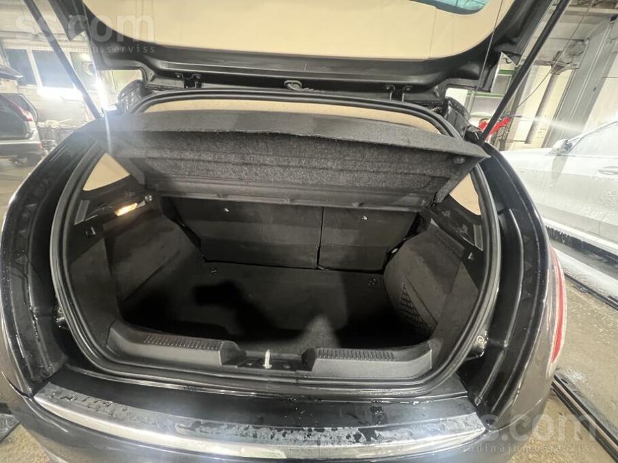 Black Lancia Delta 2010 in Riga, with an engine capacity of 1.90 L and mileage of 244 thousand km for 2900 €, photo 16 on AUTOMOTO.COM.LV