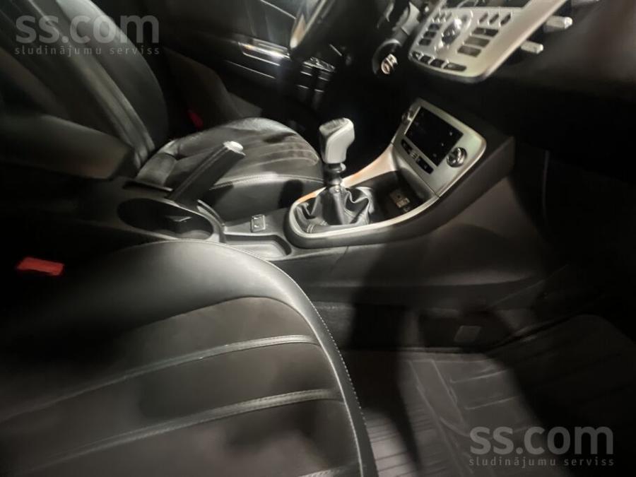 Black Lancia Delta 2010 in Riga, with an engine capacity of 1.90 L and mileage of 244 thousand km for 2900 €, photo 21 on AUTOMOTO.COM.LV