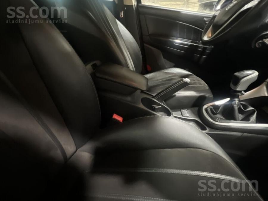 Black Lancia Delta 2010 in Riga, with an engine capacity of 1.90 L and mileage of 244 thousand km for 2900 €, photo 25 on AUTOMOTO.COM.LV