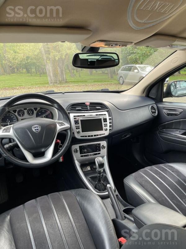 Melns Lancia Delta 2010 Liepāja, ar dzinēja tilpumu 1.60 L un nobraukumu 218 tūkst. km par 3300 €, foto 7 vietnē AUTOMOTO.COM.LV