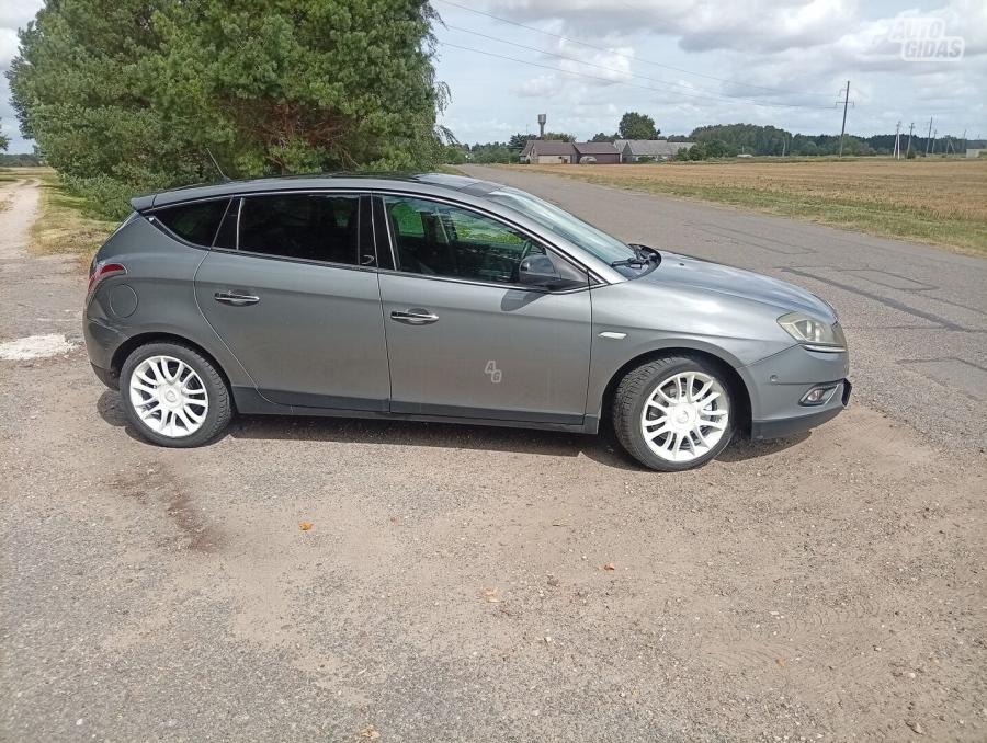 Pelēks Lancia Delta 2009 Vilkaviškis, ar dzinēja tilpumu 2.00 L un nobraukumu 314 tūkst. km par 1200 €, foto 4 vietnē AUTOMOTO.COM.LV