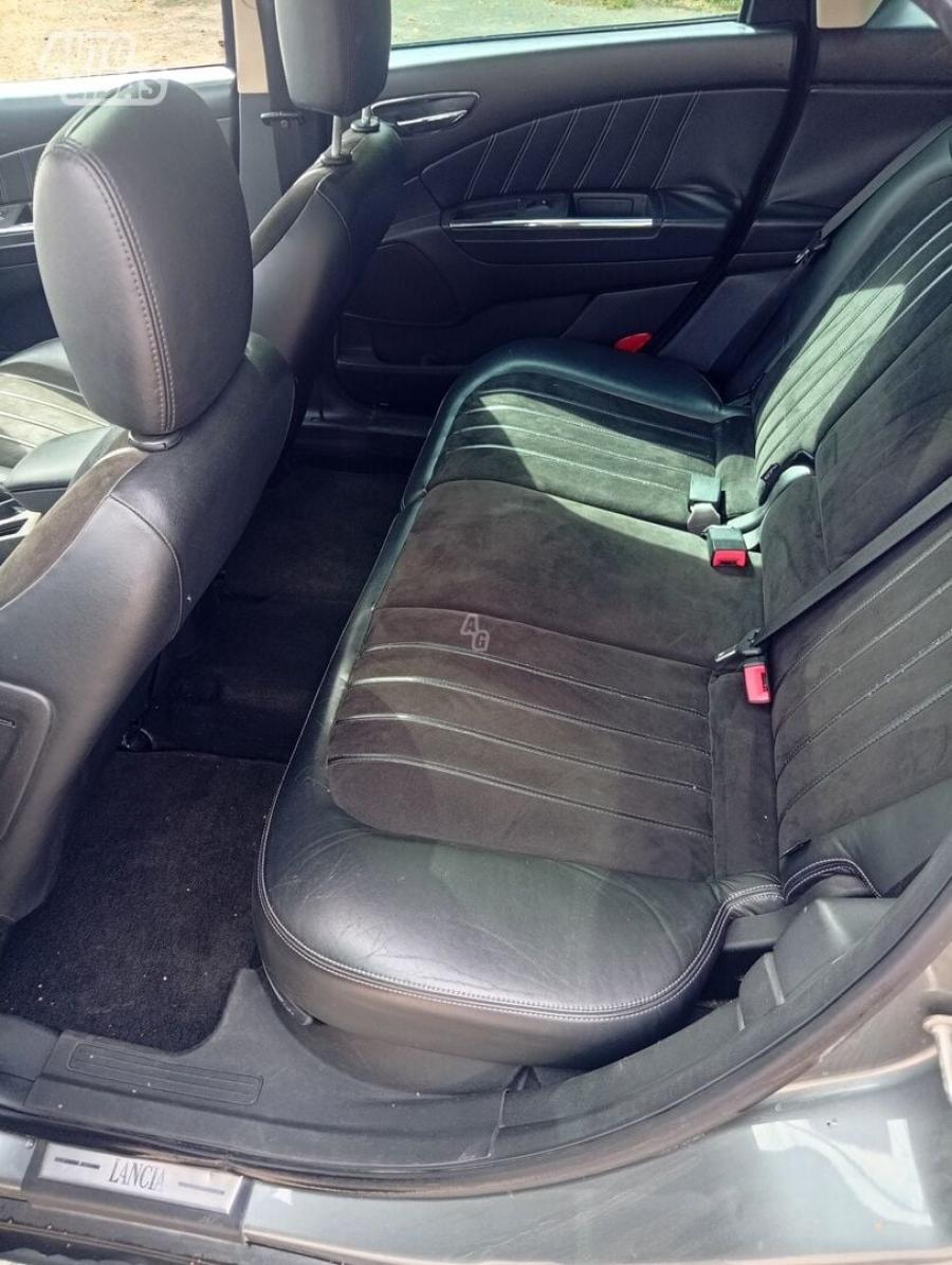 Pelēks Lancia Delta 2009 Vilkaviškis, ar dzinēja tilpumu 2.00 L un nobraukumu 314 tūkst. km par 1200 €, foto 11 vietnē AUTOMOTO.COM.LV
