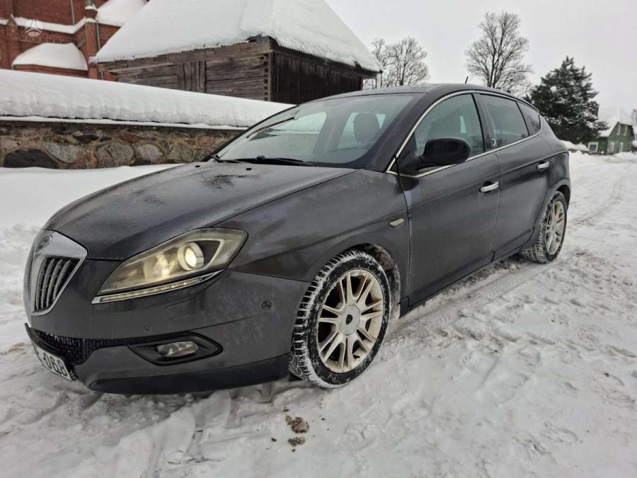 Pelēks Lancia Delta 2010 Kretinga, ar dzinēja tilpumu 1.60 L un nobraukumu 283 tūkst. km par 1750 €, foto 1 vietnē AUTOMOTO.COM.LV