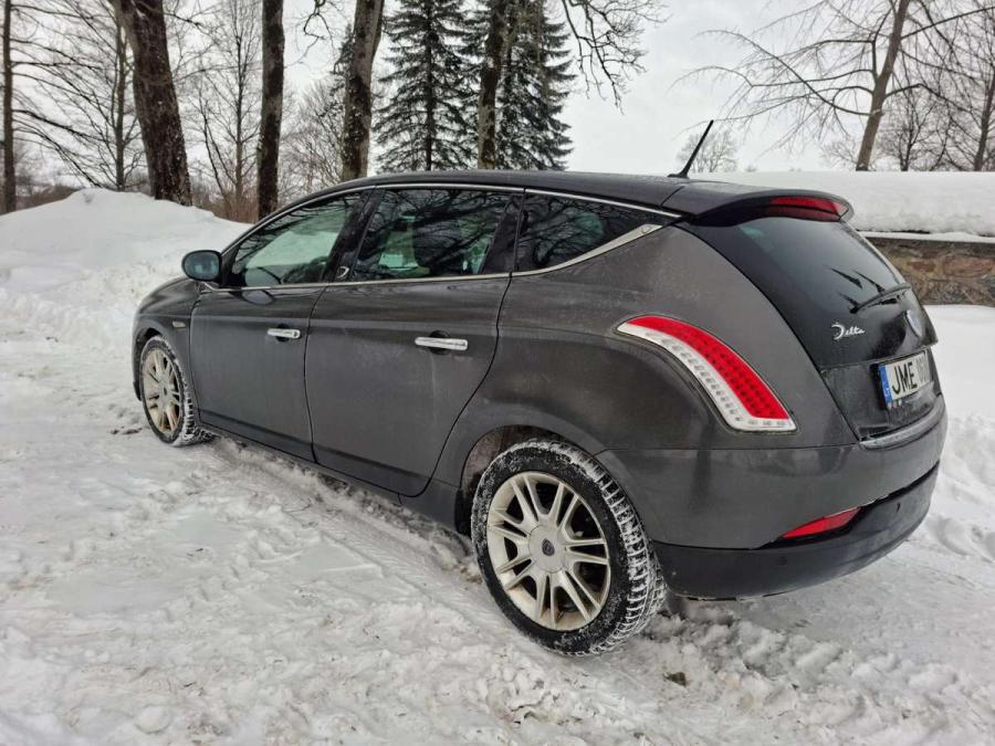 Pelēks Lancia Delta 2010 Kretinga, ar dzinēja tilpumu 1.60 L un nobraukumu 283 tūkst. km par 1750 €, foto 5 vietnē AUTOMOTO.COM.LV