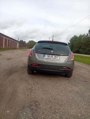 Lancia Delta 2009 Vilkaviškis, ar dzinēja tilpumu 2.00 L un nobraukumu 314 tūkst. km par 1750 €, foto 7 vietnē AUTOMOTO.COM.LV