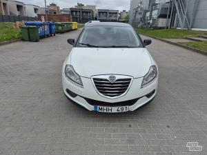 White Lancia Delta 2012 in Kaunas, with an engine capacity of 1.60 L and mileage of 217 thousand km for 1800 €, photo 6 on AUTOMOTO.COM.LV