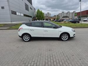 White Lancia Delta 2012 in Kaunas, with an engine capacity of 1.60 L and mileage of 217 thousand km for 1800 €, photo 7 on AUTOMOTO.COM.LV