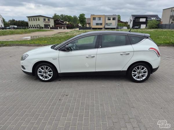White Lancia Delta 2012 in Kaunas, with an engine capacity of 1.60 L and mileage of 217 thousand km for 1800 €, photo 7 on AUTOMOTO.COM.LV