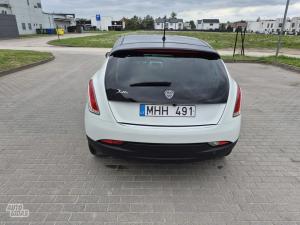 White Lancia Delta 2012 in Kaunas, with an engine capacity of 1.60 L and mileage of 217 thousand km for 1800 €, photo 10 on AUTOMOTO.COM.LV
