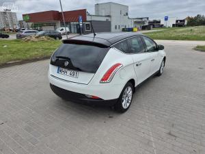 White Lancia Delta 2012 in Kaunas, with an engine capacity of 1.60 L and mileage of 217 thousand km for 1800 €, photo 11 on AUTOMOTO.COM.LV