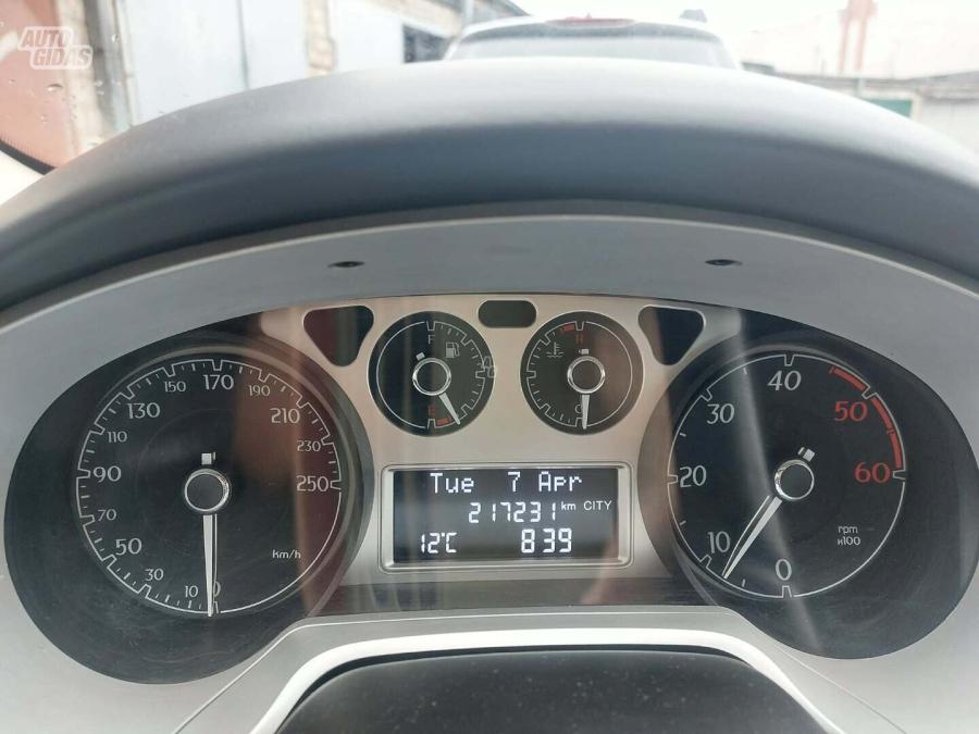 White Lancia Delta 2012 in Kaunas, with an engine capacity of 1.60 L and mileage of 217 thousand km for 1800 €, photo 15 on AUTOMOTO.COM.LV