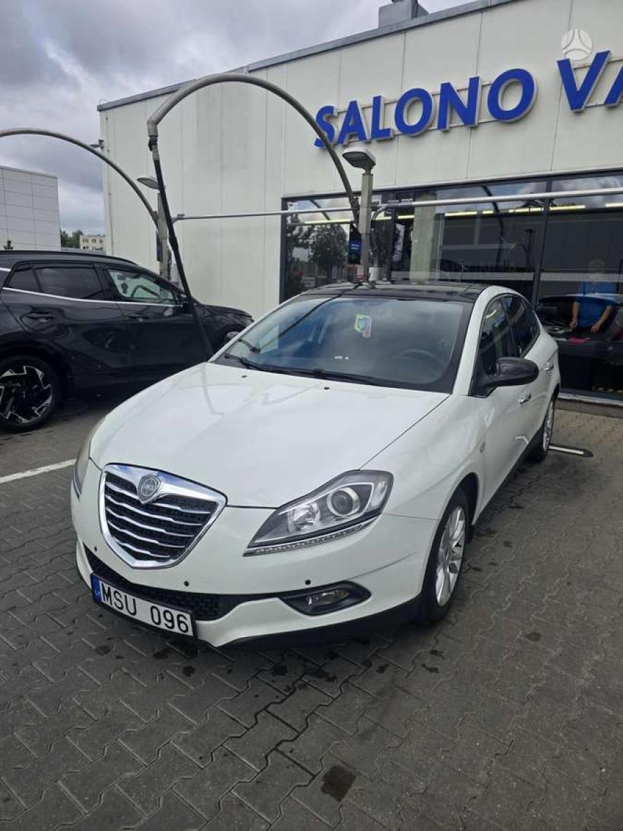 Balts Lancia Delta 2012 Kauņa, ar dzinēja tilpumu 1.60 L un nobraukumu 279 tūkst. km par 2650 €, foto 1 vietnē AUTOMOTO.COM.LV