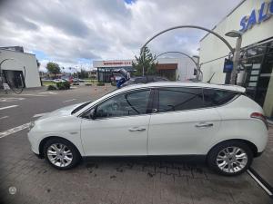Balts Lancia Delta 2012 Kauņa, ar dzinēja tilpumu 1.60 L un nobraukumu 279 tūkst. km par 2650 €, foto 3 vietnē AUTOMOTO.COM.LV